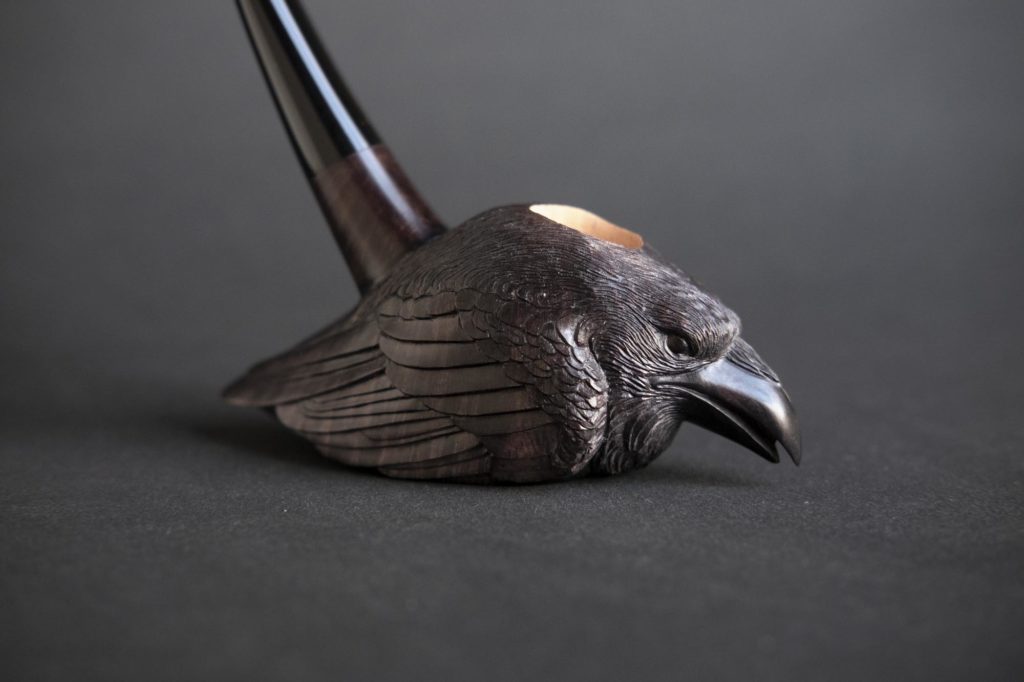 Raven pipe with box